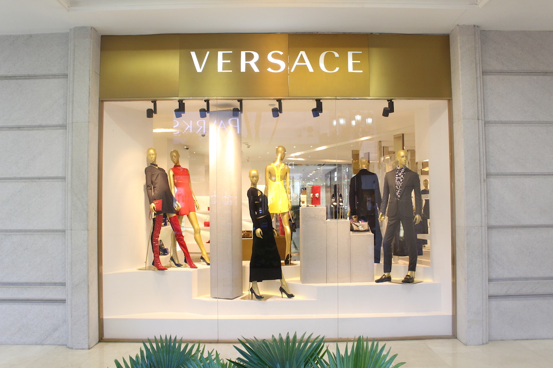 Bộ sưu tập Thu Đông 2015 của Versace đã có mặt ở Việt Nam | Harper's ...