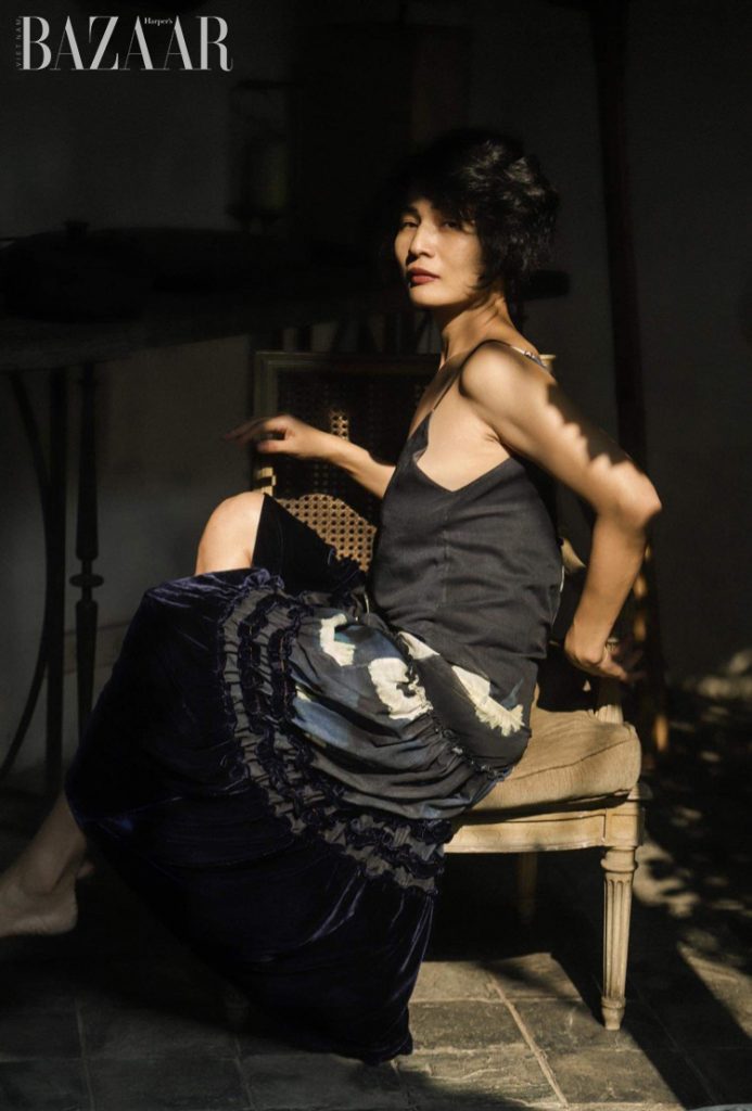 Li Lam - Người đàn bà nhung lụa | Harper's Bazaar Việt Nam