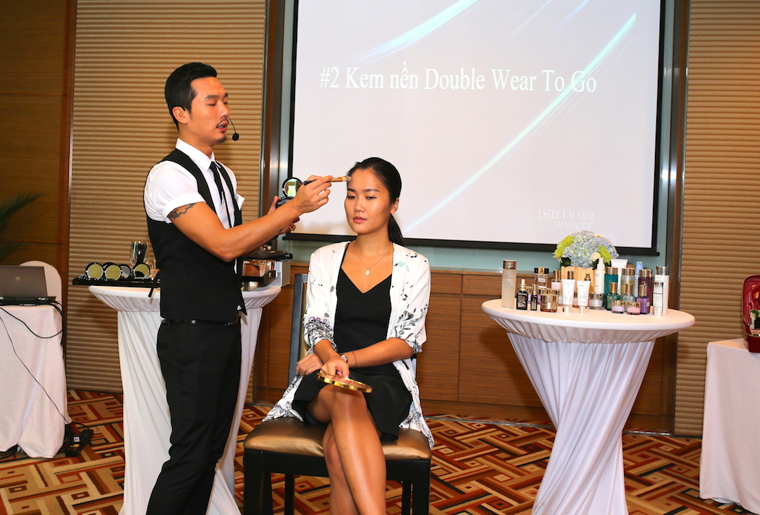 Chuyên gia make-up Bobby Wang chia sẻ xu hướng trang điểm mùa lễ hội ...