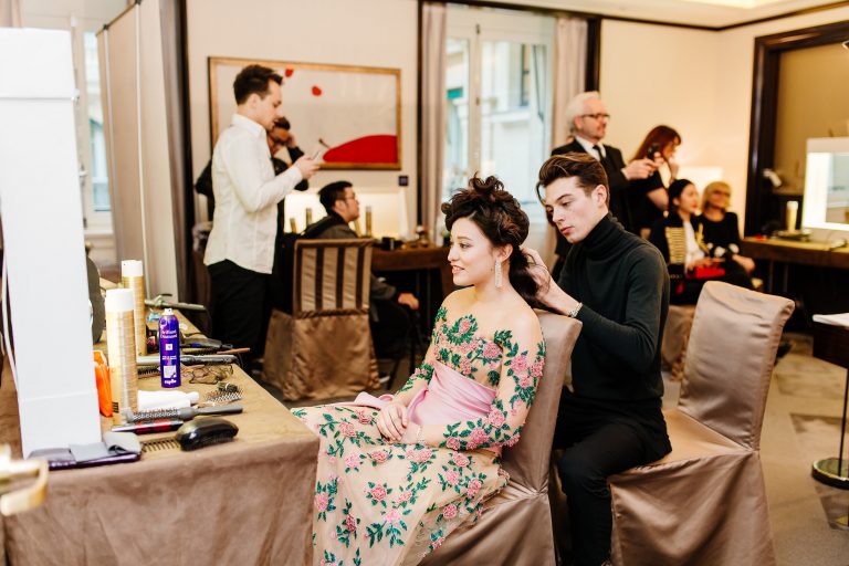 Những hình ảnh hậu trường đẹp lung linh của Le Bal des Débutants 2016