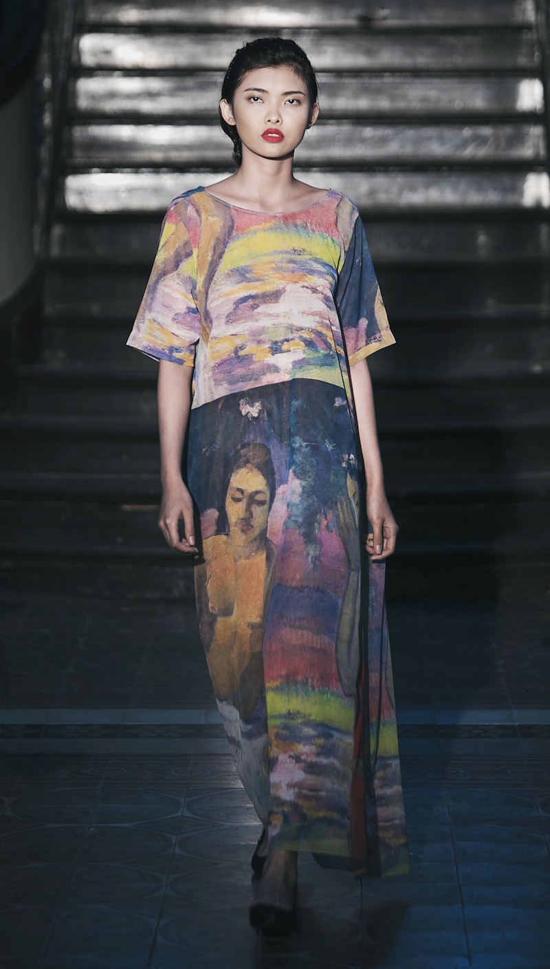 “Màu Lam” – Cuốn tự truyện nhuốm màu nghệ thuật của Li Lam