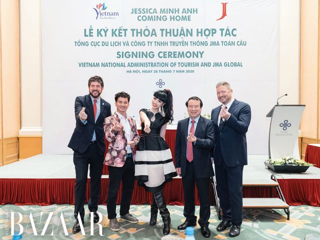Jessica Minh Anh xinh như búp bê tại lễ ký kết quảng bá du lịch Việt Nam