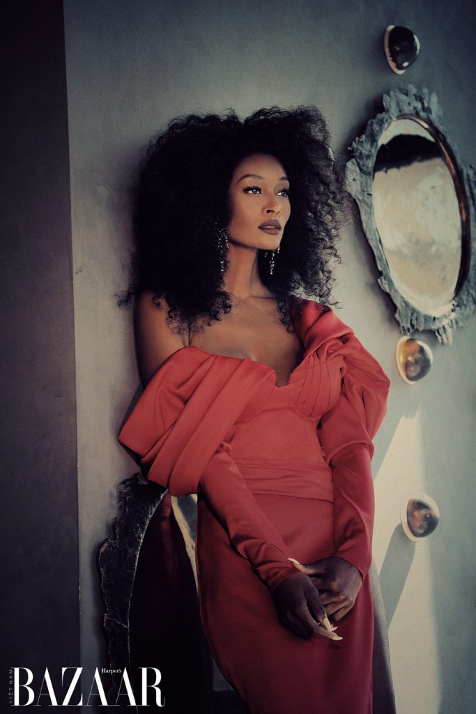 Quán quân Next Top Model Dani Evans đổi nghề, thiết kế mũ nón | Harper ...