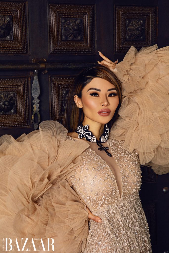 Sunshine Shen: Sức quyến rũ của ánh mặt trời Á Đông | Harper's Bazaar