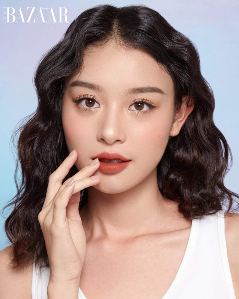 Changmakeup tung dòng son Ofélia Glacier Velvet Tint | Harper's Bazaar