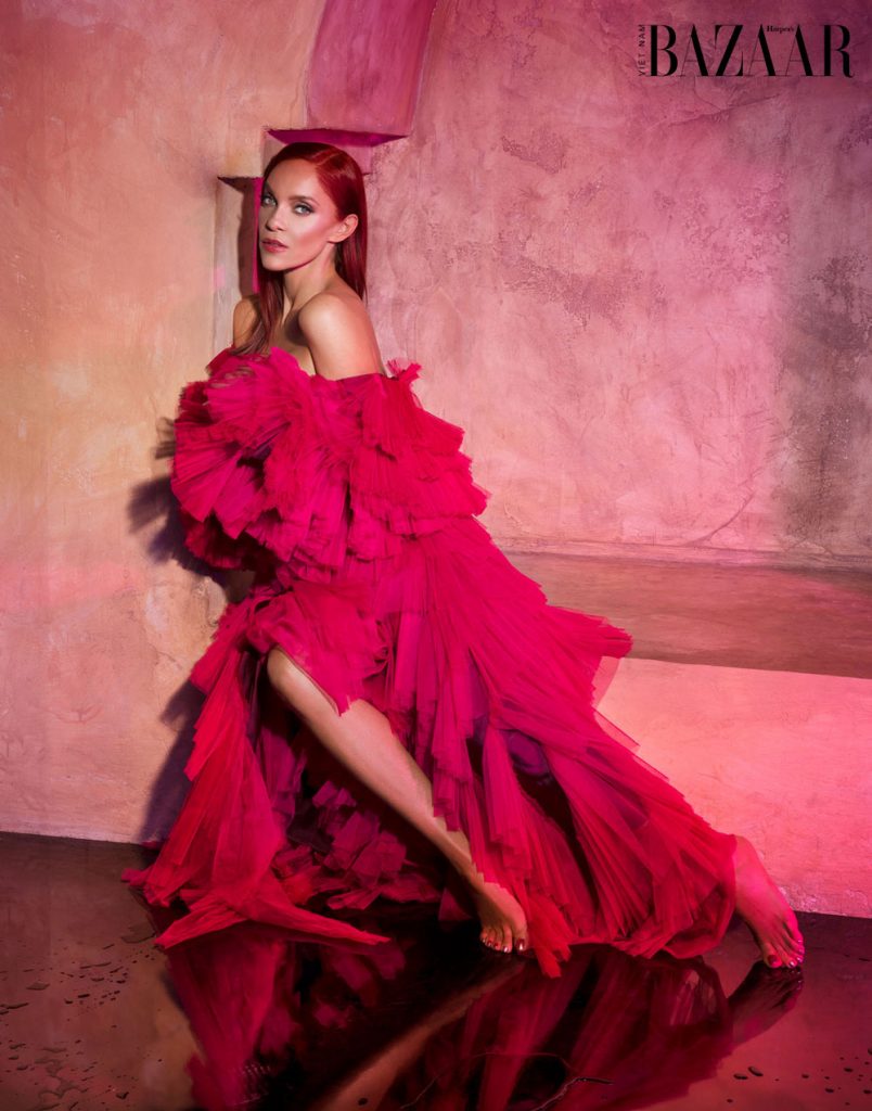 Carmit Bachar: Cô đào tóc đỏ của Pussycat Dolls bây giờ ở đâu? | Harper ...