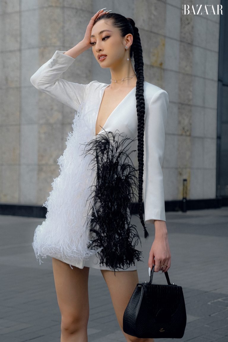 Hà Linh Thư đưa Lương Thùy Linh về thành phố biển trữ tình Casablanca