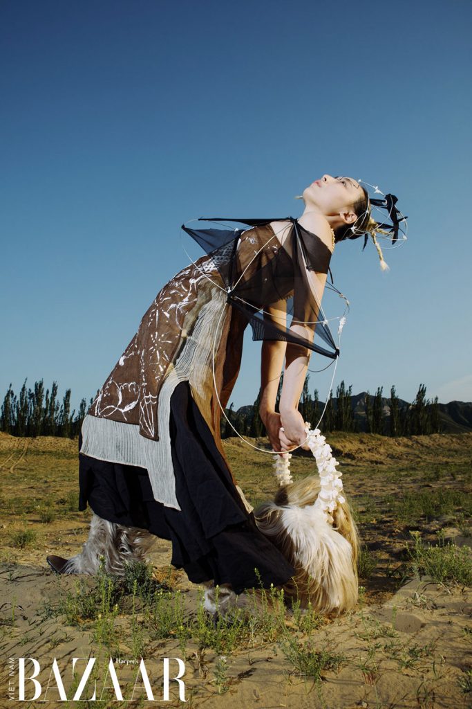 Bộ ảnh Human and Space | Stylist Yanjun Wang | Harper's Bazaar