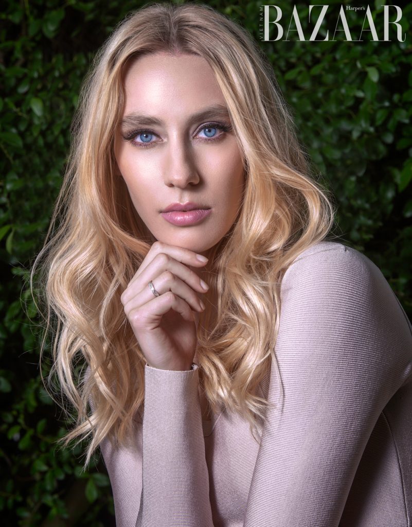 Người mẫu Magda Swider mắt xanh tóc vàng |Harper's Bazaar Việt Nam