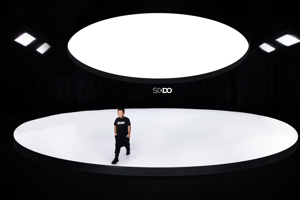 BAZAARVIETNAM: 9 BÉ YÊU NHÀ ĐỖ MẠNH CƯỜNG TỰ TIN DIỄN SHOW SIXDO ...