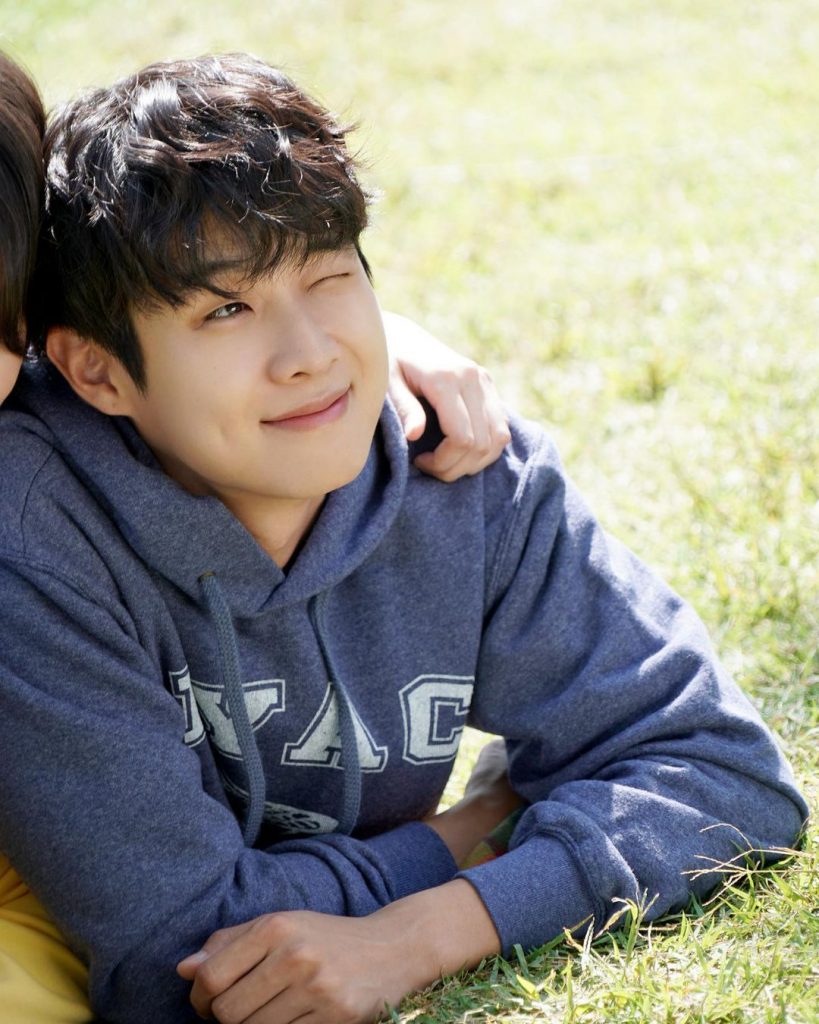 Phim Choi Woo Shik: 11 phim ấn tượng nhất của nam diễn viên