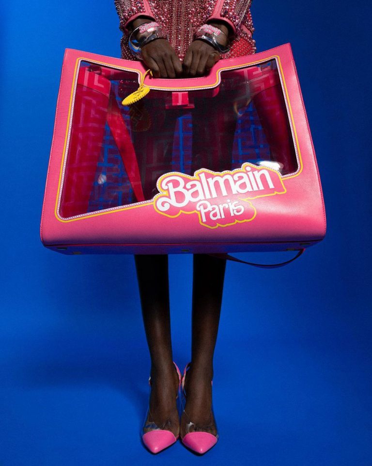 Balmain đưa Barbie vào kỷ nguyên công nghệ số với NFT