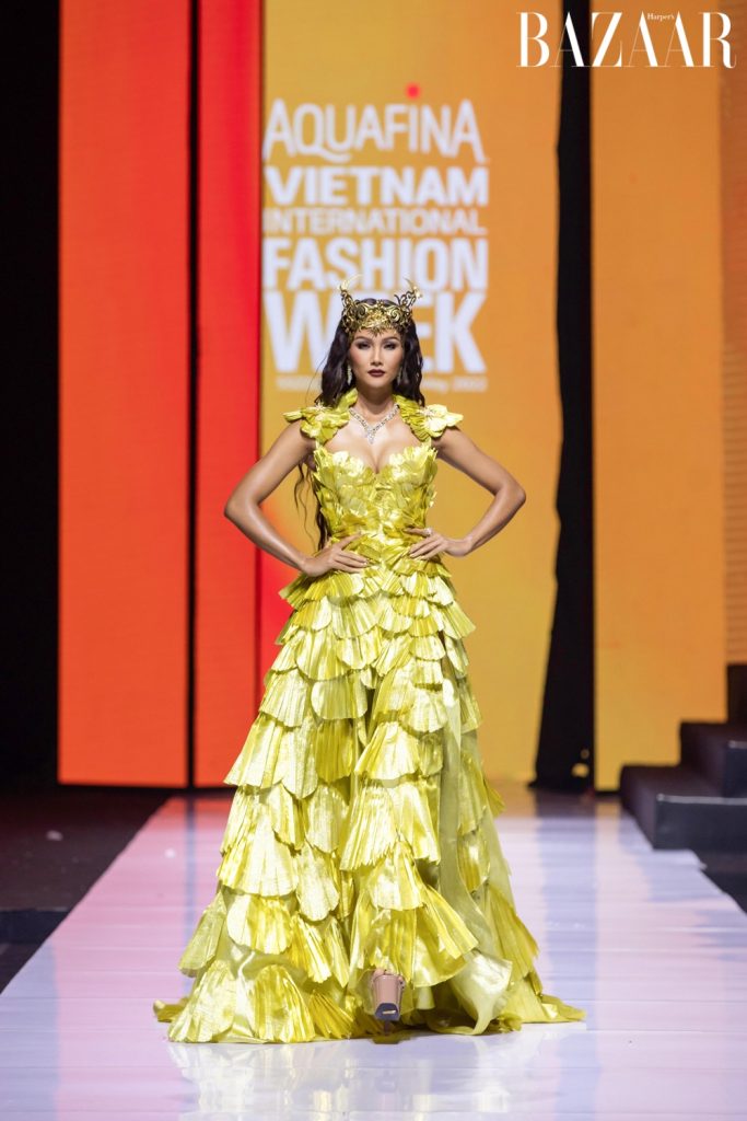 BST Children of the Sun | Happy Clothing by Thảo Nguyễn | AVIFW 2022