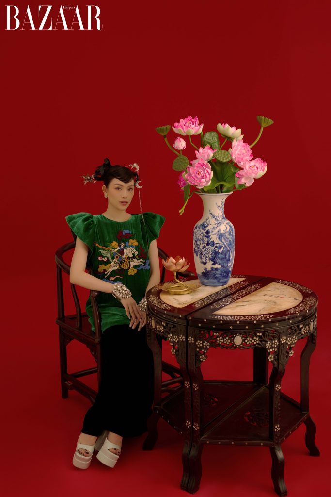 Linh Rin là nàng thơ nhung lụa trong BST Đông Hồ của Tiệm Thơ