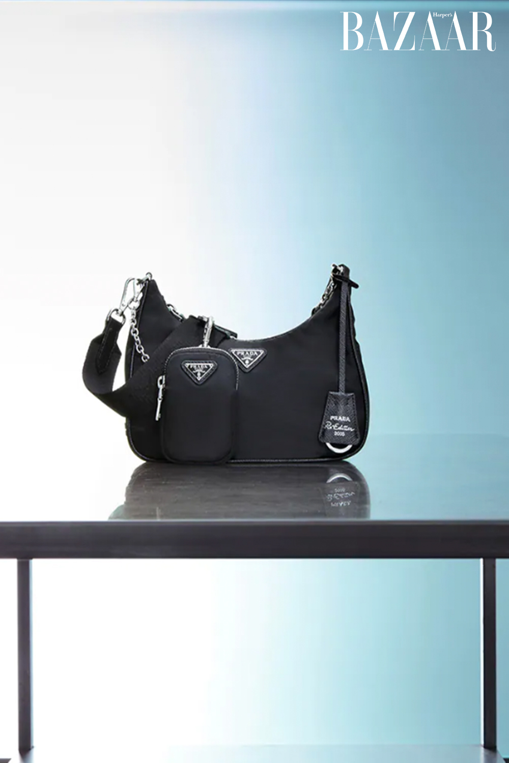 Cuộc cách mạng thời trang bền vững của túi Prada Nylon