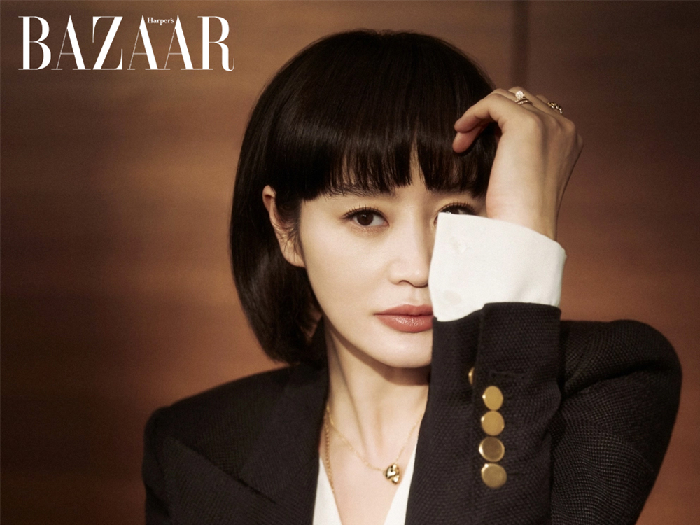 Làm sao để tuổi 52 vẫn trẻ đẹp như “chị đại” Kim Hye Soo?