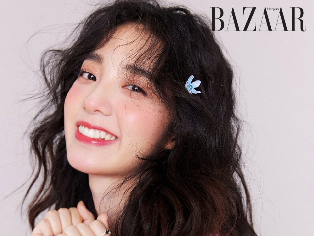 Nhan sắc chinh phục mọi vai diễn của mỹ nhân Vạn Bằng