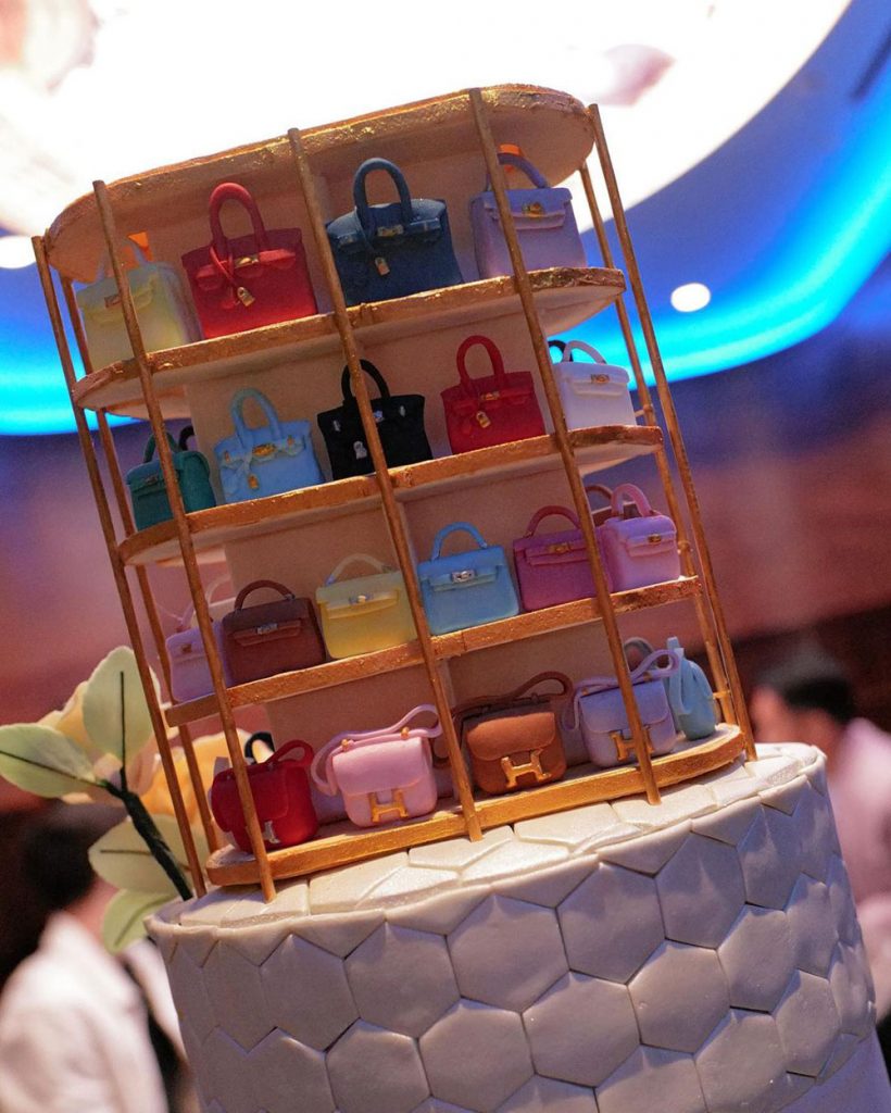 Bánh sinh nhật Jamie Chua cộp mác "bà hoàng Hermès"