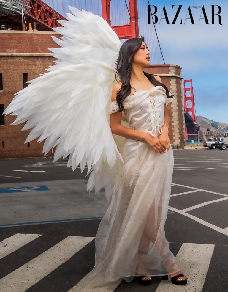 Catherine Liang, Miss California 2022, mặc trang phục Mariya Milovidova