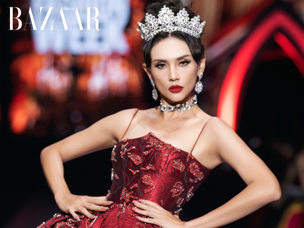 Tracy Studio biến Võ Hoàng Yến thành nữ hoàng thế kỷ 18 tại AVIFW