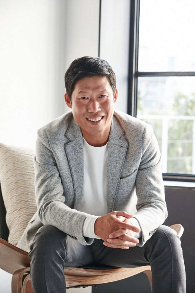 13 phim cực hay làm nên tên tuổi của Yoo Hae Jin “ông chú xấu xí”