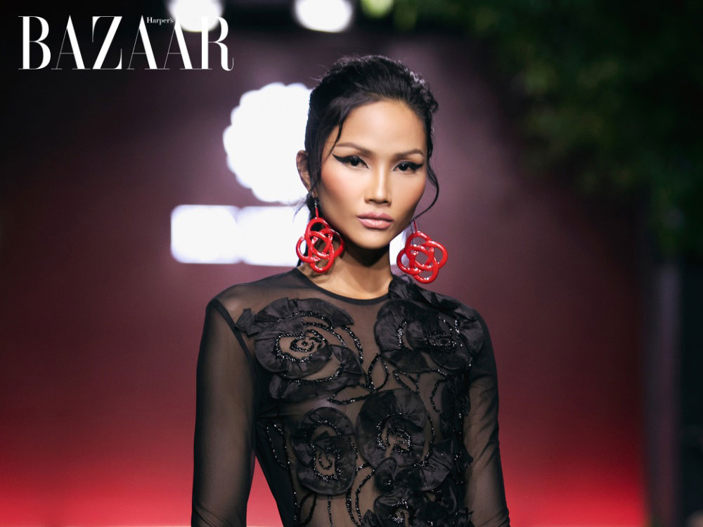 Hà Linh Thư Thu Đông 2022: BST Beauty and the Beast
