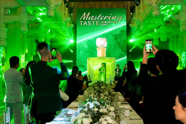 Mastering Taste Through Time: Cuộc thưởng lãm tráng lệ của whisky và ...