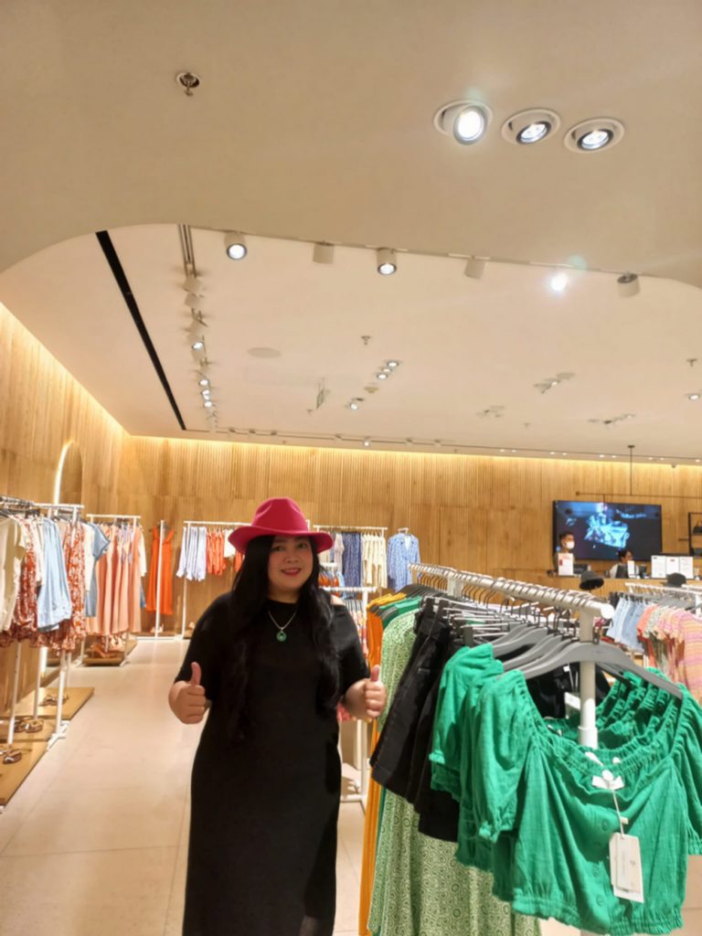 Cửa hàng flagship lớn nhất Đông Nam Á của Mango ở Vincom Đồng Khởi