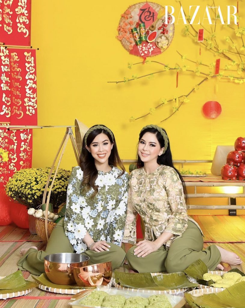 Gia đình Tiên Nguyễn diện áo dài, áo bà ba đón Tết Quý Mão 2023