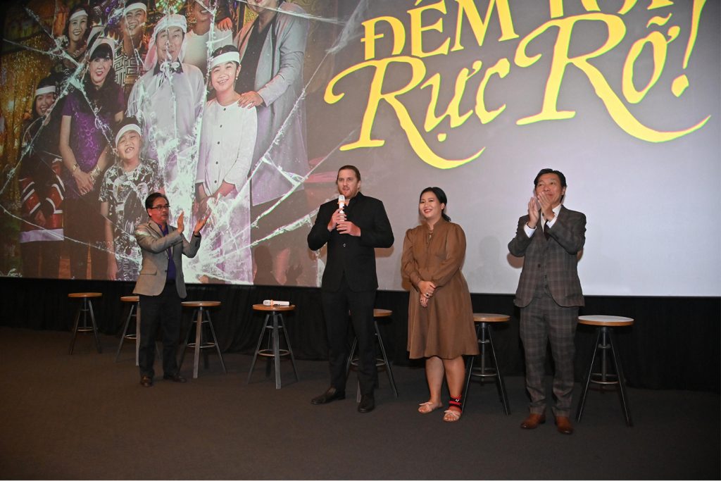 Phim “Đêm Tối Rực Rỡ” trở lại rạp vào tháng 3/2023