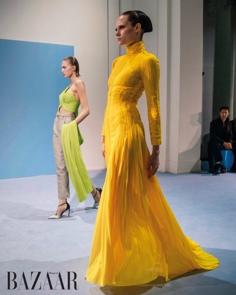 Julien Dossena bắt tay Jean Paul Gaultier chế tác haute couture