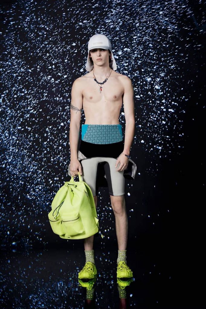 DIOR x Parley for the Oceans: BST thời trang đi biển từ rác nhựa