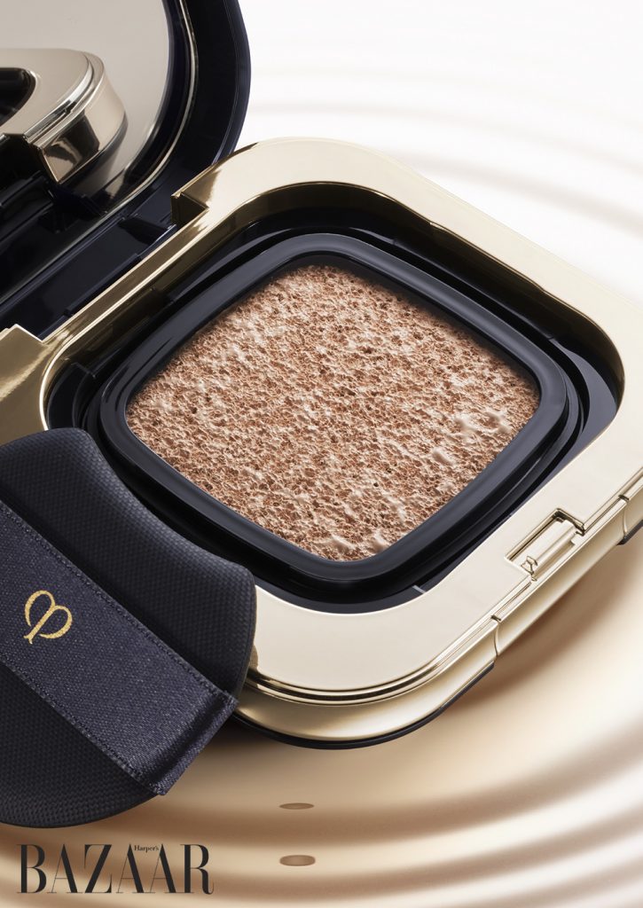 Phấn nước Clé de Peau Beauté Radiant Cushion Foundation Dewy