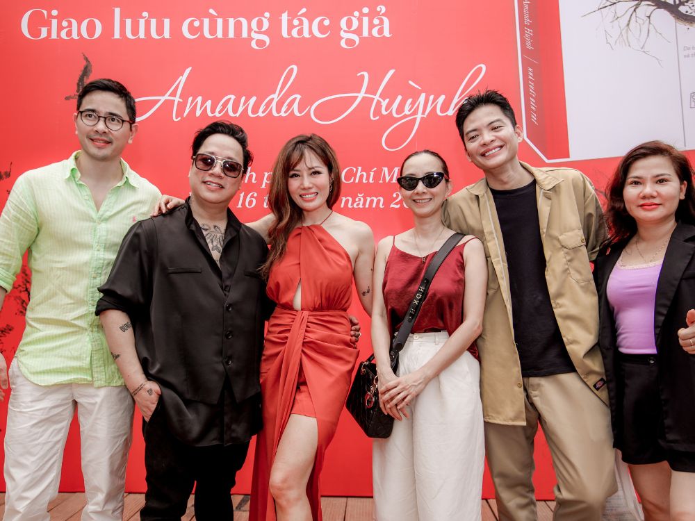 Nhà văn Amanda Huỳnh đưa không khí Paris đến đường sách