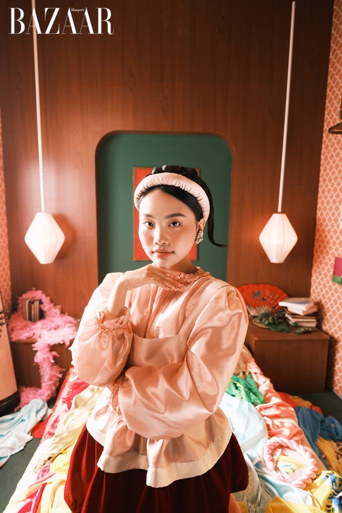 Phương Mỹ Chi là cô Tấm hiện đại trong MV Vũ Trụ Có Anh