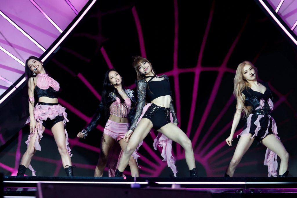 BLACKPINK đốt cháy sân khấu Coachella 2023 với 18 ca khúc