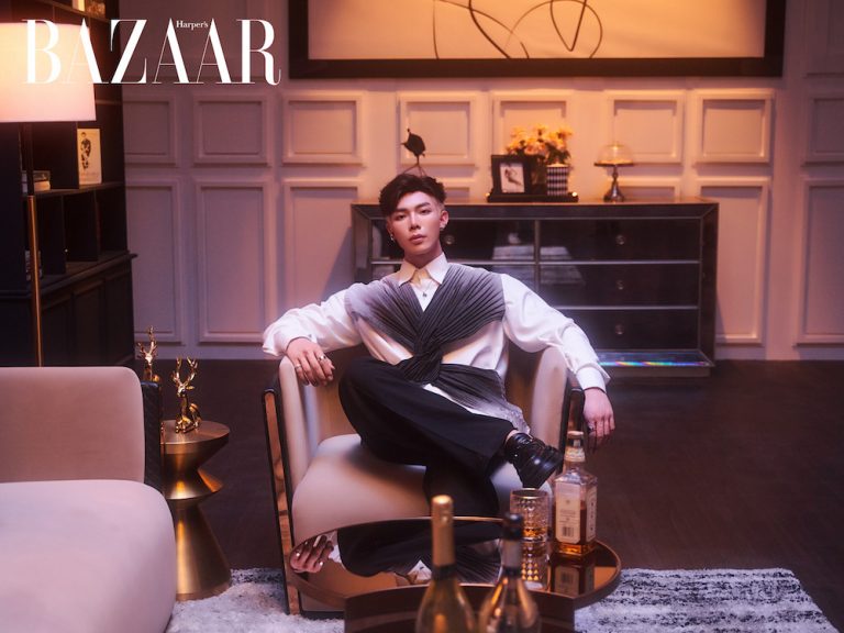 MV "Người Lạ Trong Danh Bạ" của Erik | Harper's Bazaar