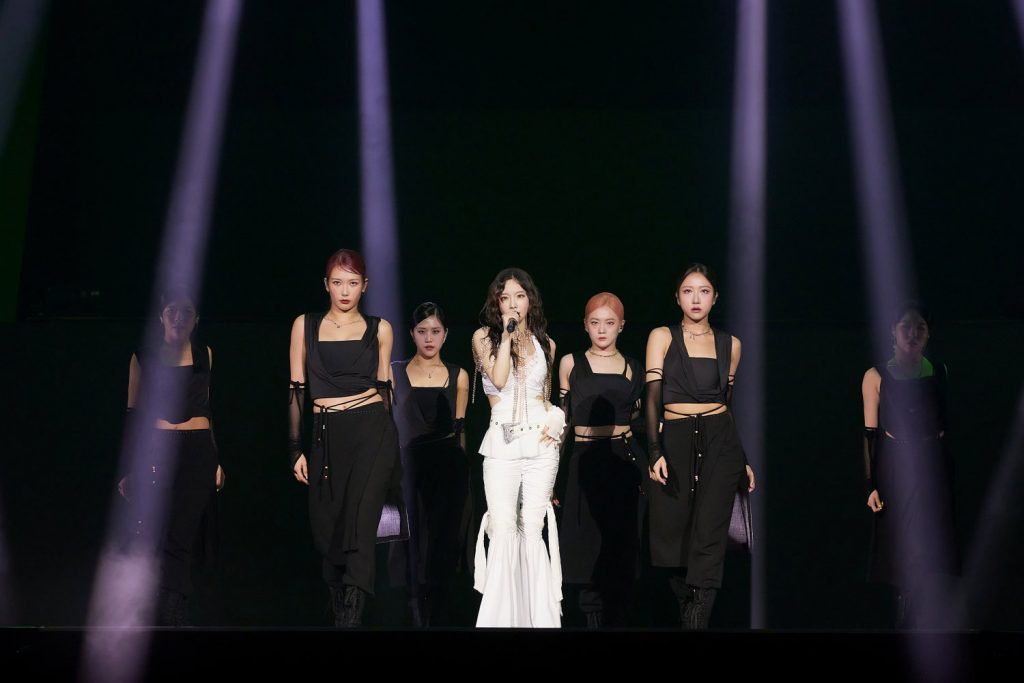 Taeyeon chứng tỏ vị thế "thần tượng của các thần tượng"