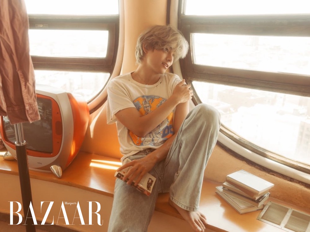 V (BTS) mang khách mời đặc biệt vào MV "Rainy Days"