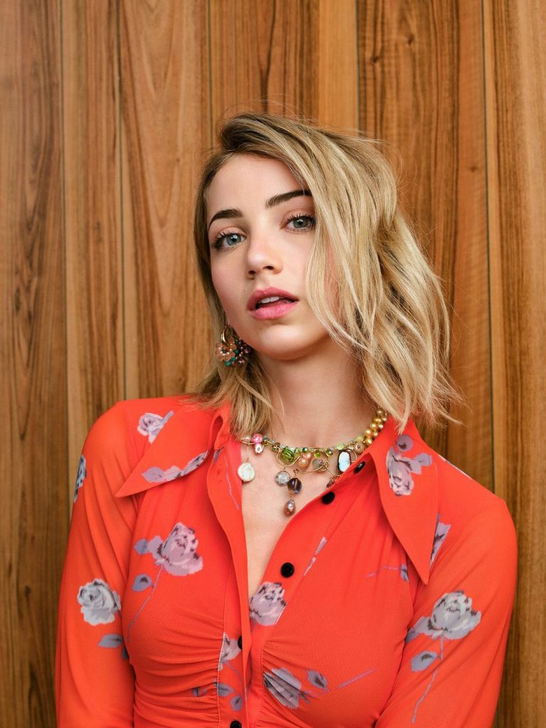 Emily Rudd “ủ mưu” 3 năm để trở thành Nami trong One Piece | Harper's ...