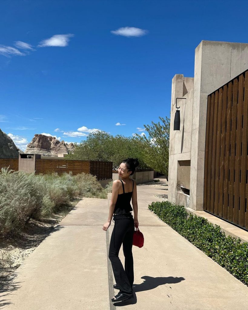 Jennie (BLACKPINK) check-in resort siêu sang Amangiri