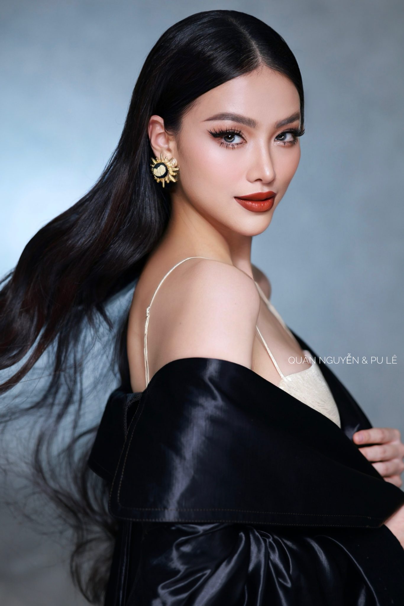Hoa hậu quốc tế thăng hạng nhan sắc qua bàn tay Quân Nguyễn – Pu Lê