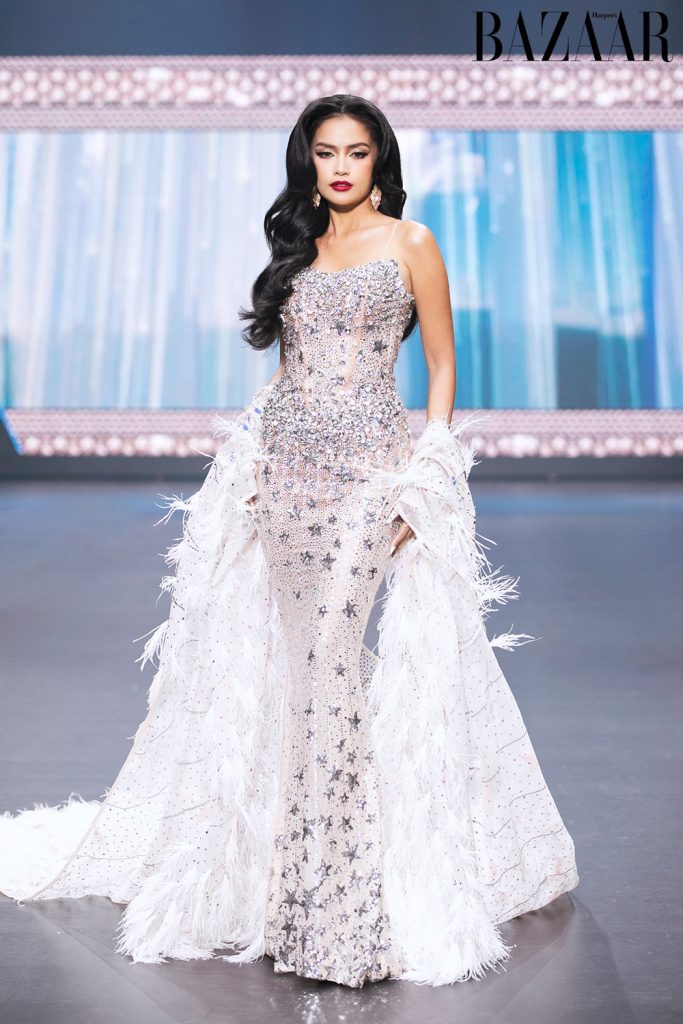 10 Hoa, Á hậu diễn vedette cho show Golden Era By Le Long Dung