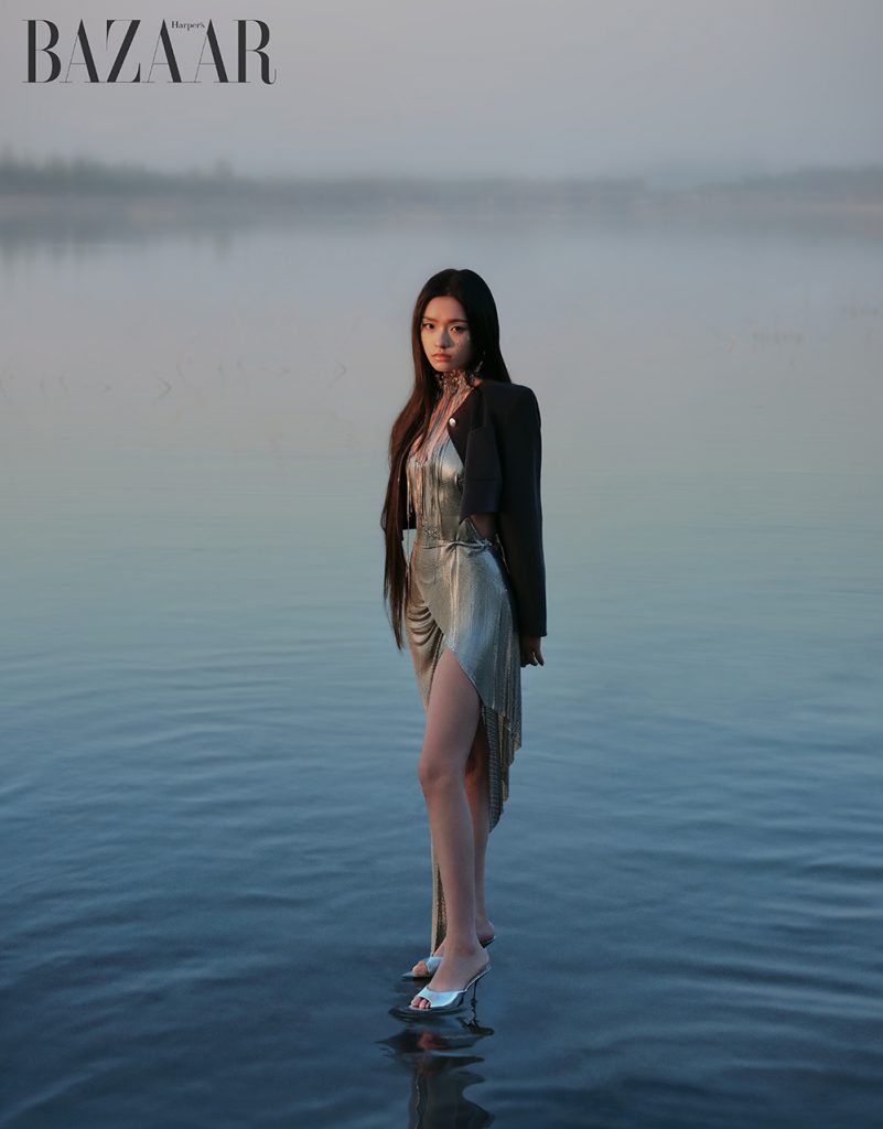 Lin Yun – the star floating above the river | Harper's Bazaar Việt Nam