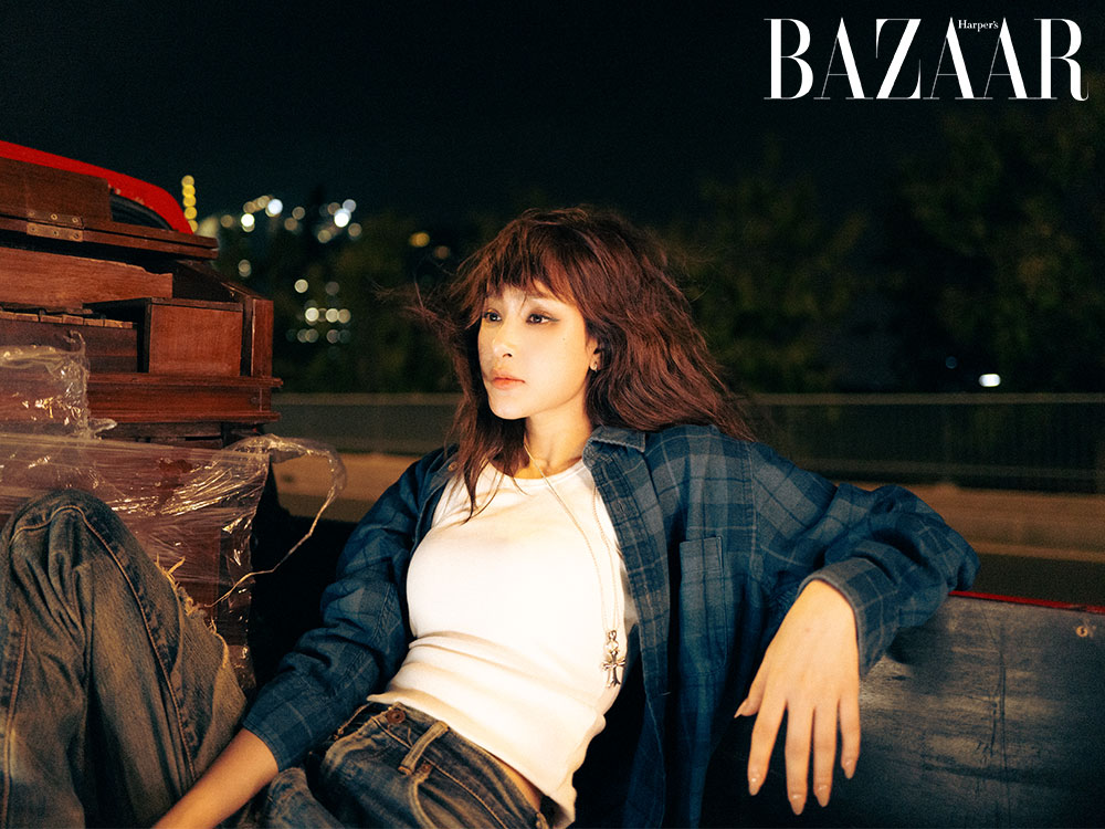 Hiền Hồ theo đuổi phong cách mạnh mẽ trong MV mới | Harper's Bazaar Việt Nam