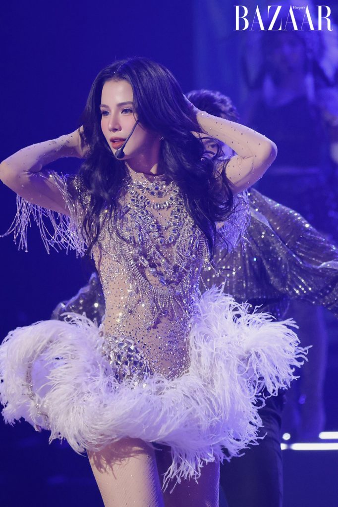 Chị Đẹp Diệp Lâm Anh chứng tỏ mình không chỉ là vũ công giỏi