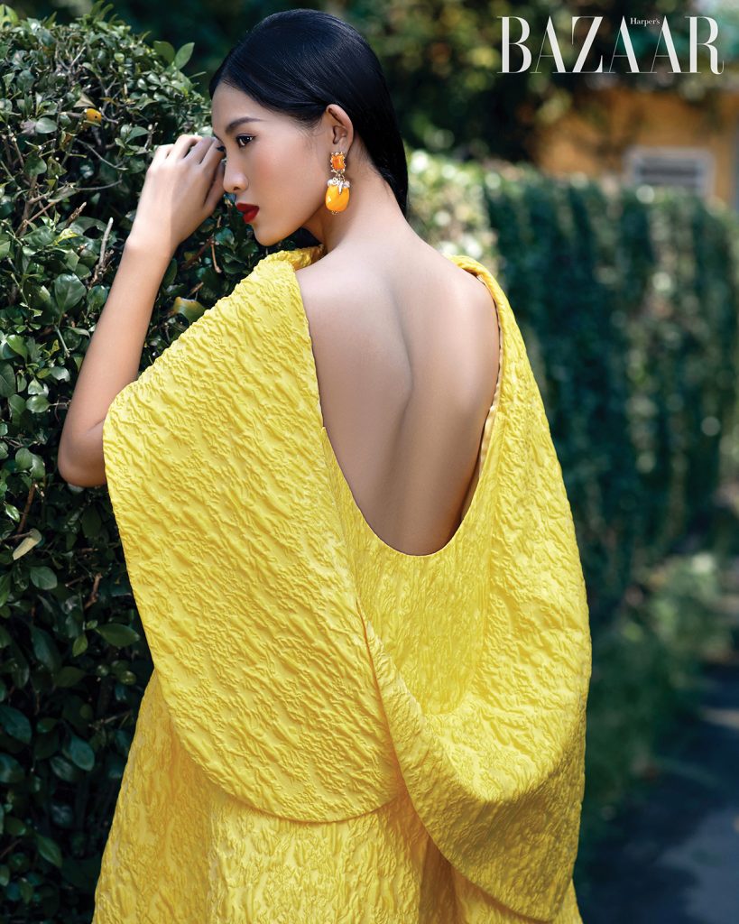 Tú Anh và Hữu Long hóa cặp tình nhân trên bìa Harper's Bazaar