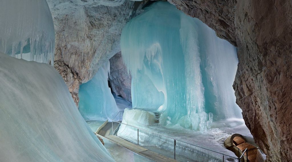 Tìm hiểu về làng cổ Hallstatt chi tiết trước khi du lịch Áo