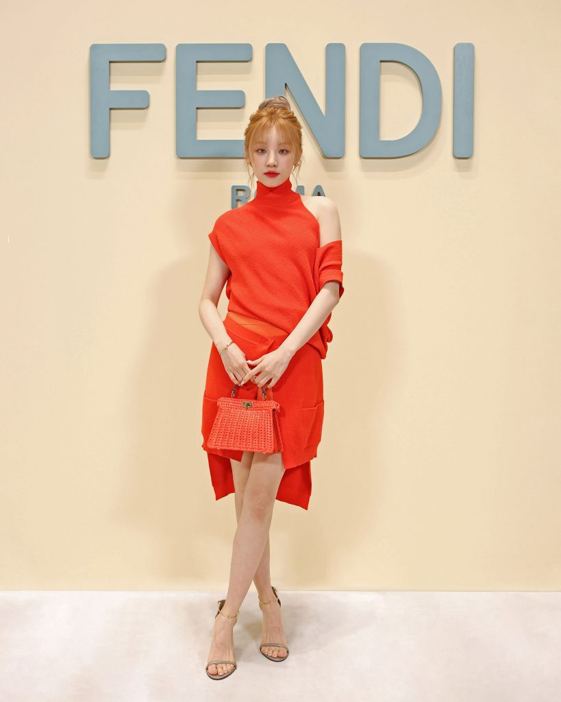 Yuqi (G)I-dle và Yujin (IVE) đọ sắc tại show Fendi | Harper's Bazaar ...