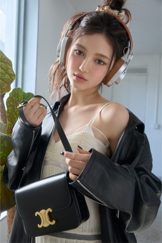 Danielle (NewJeans) giúp tai nghe Celine cháy hàng | Harper's Bazaar Việt Nam